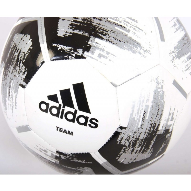 Minge fotbal Adidas • Sportist